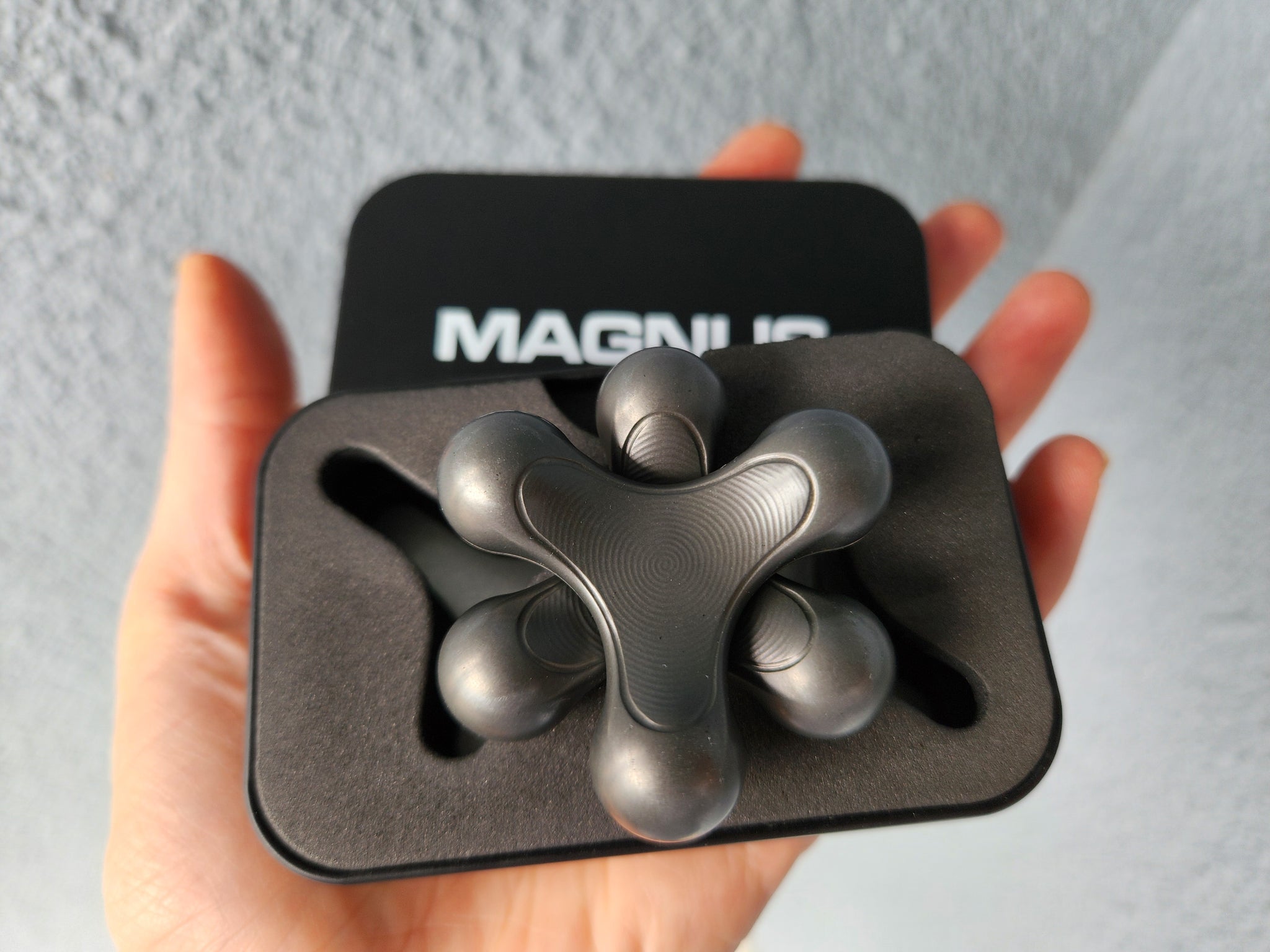 SC005 - Atom™ - Zirconium Fidget – Magnus Fidgets